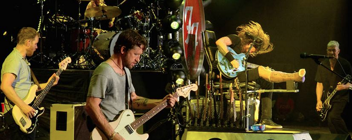 Foo Fighters hicieron un concierto de punk rock al estilo de los años ...