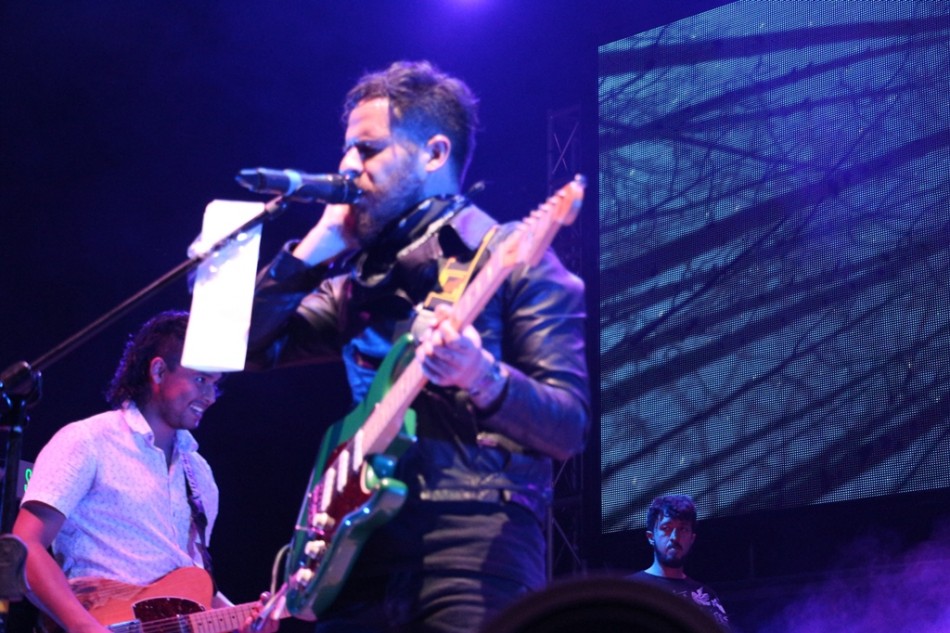 Las mejores imágenes de Revolver Plateado en el Jingle Bell Rock ...