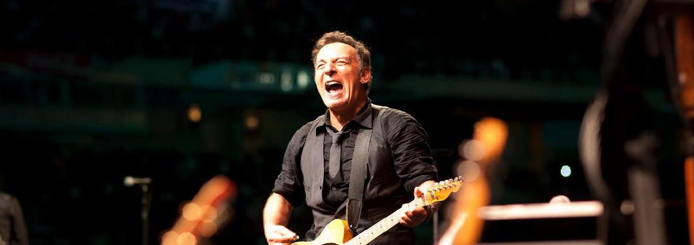 Bruce Springsteen rinde tributo a Prince con intensa versión de "Purple ...