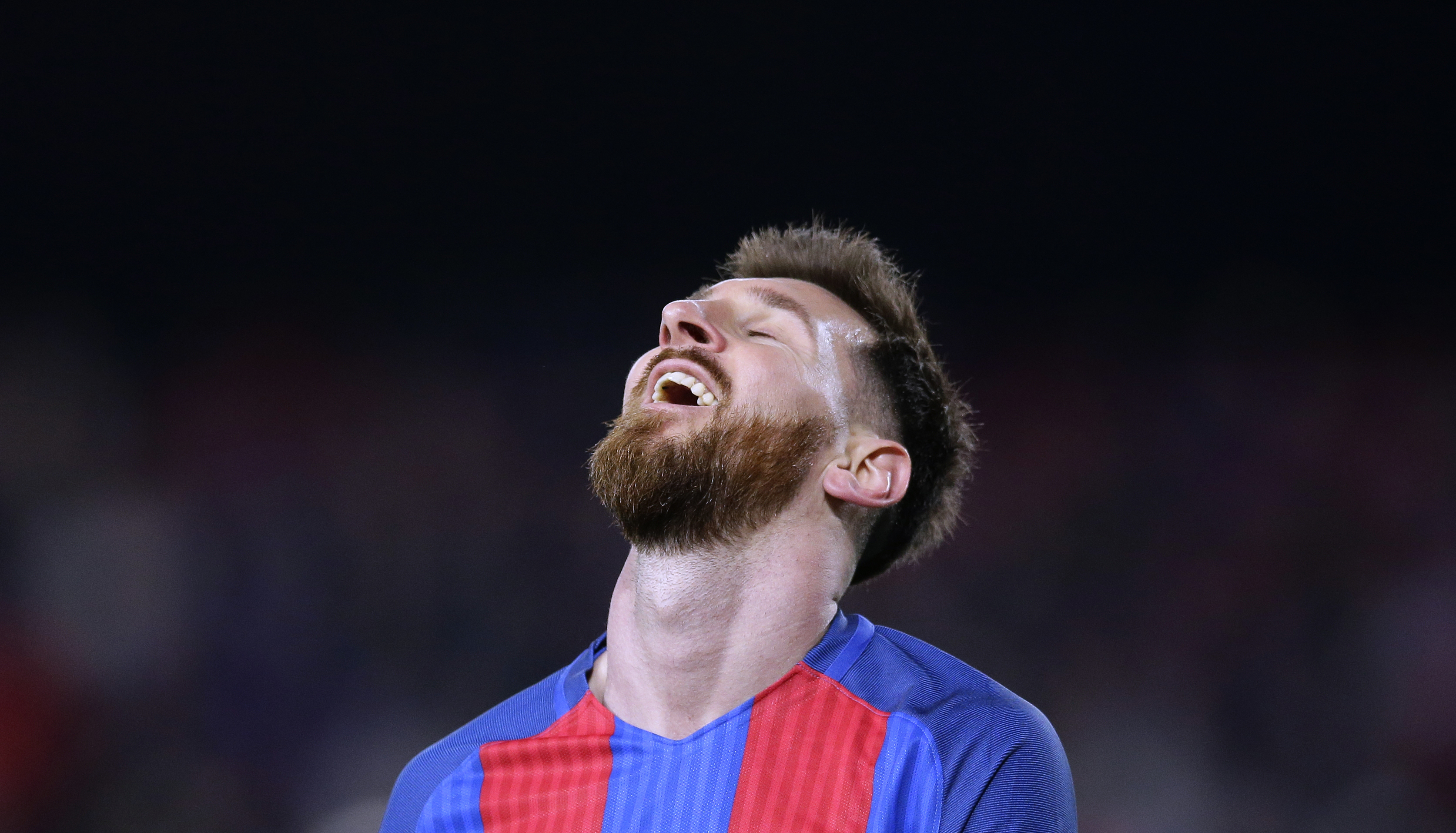 ¿Todo un fenómeno? La fotografía que muestra a Messi con seis dedos en ...