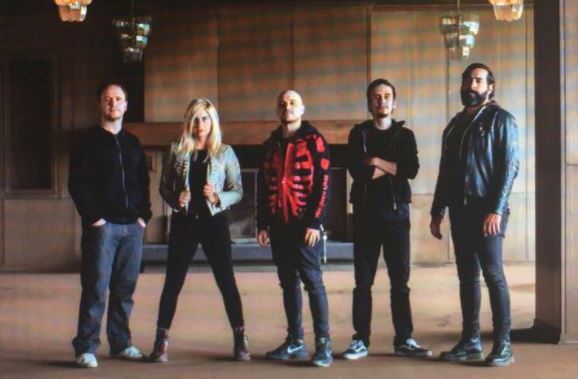 V For Volume estrenó su nuevo single de Amnesia Lessons - Radioacktiva.com