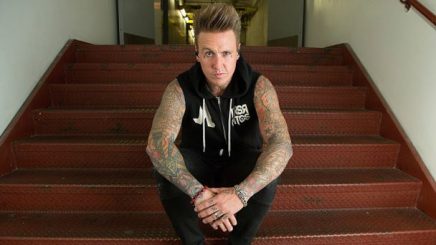 Un día como hoy hace 41 años nació Jacoby Shaddix, vocalista de Papa ...