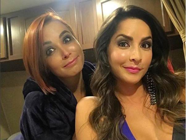 ¡Esto ya es mucho! Carmen Villalobos y Majida Issa posaron juntas en ...