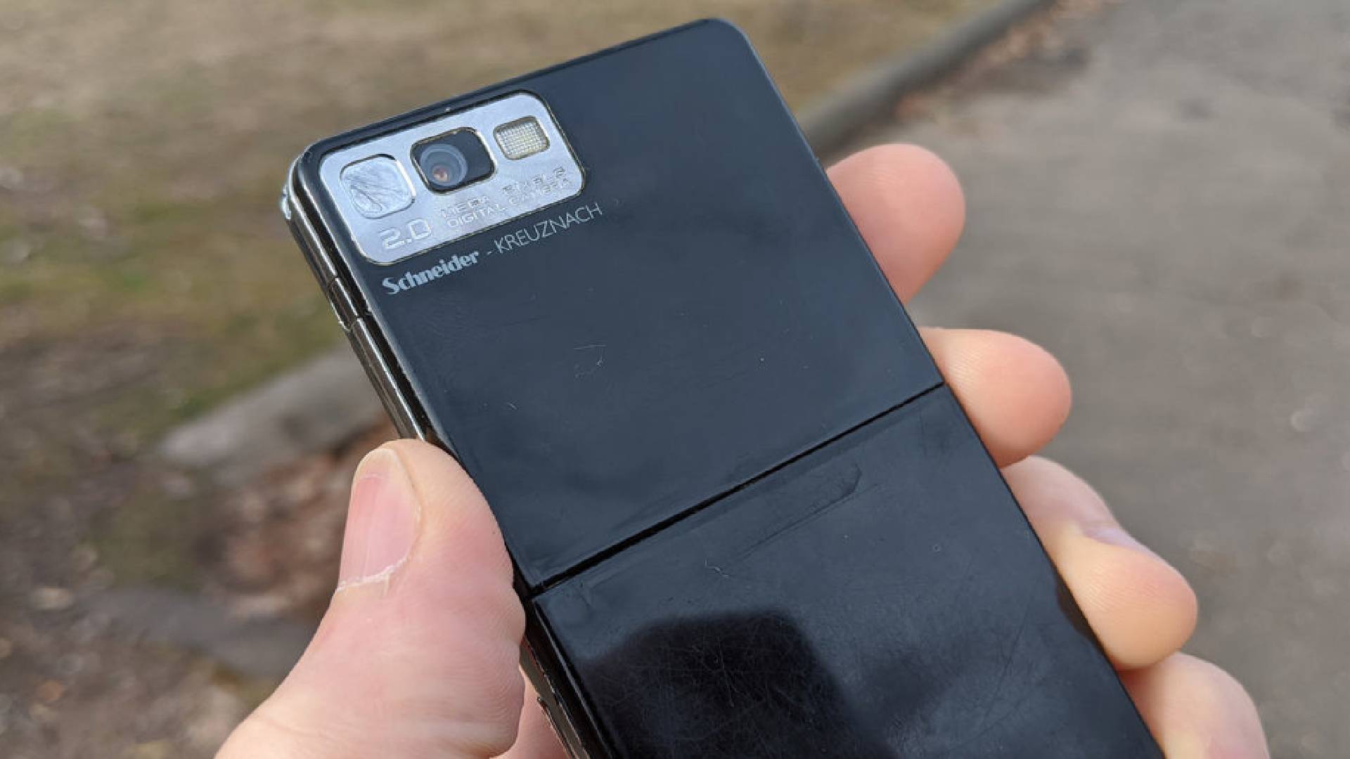 ¿Por qué quedó en el olvido el primer celular con pantalla táctil?