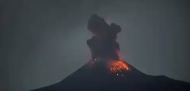 Hola, apocalipsis: imágenes de poderoso volcán qué entró en etapa de ...