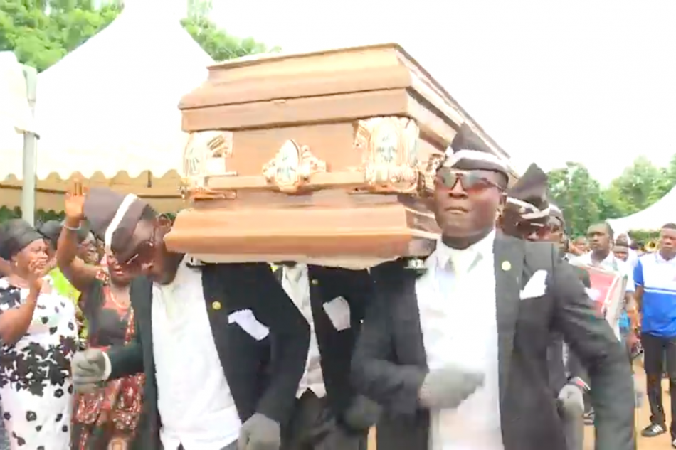 Los mejores memes de 'los negritos bailando con ataúd'