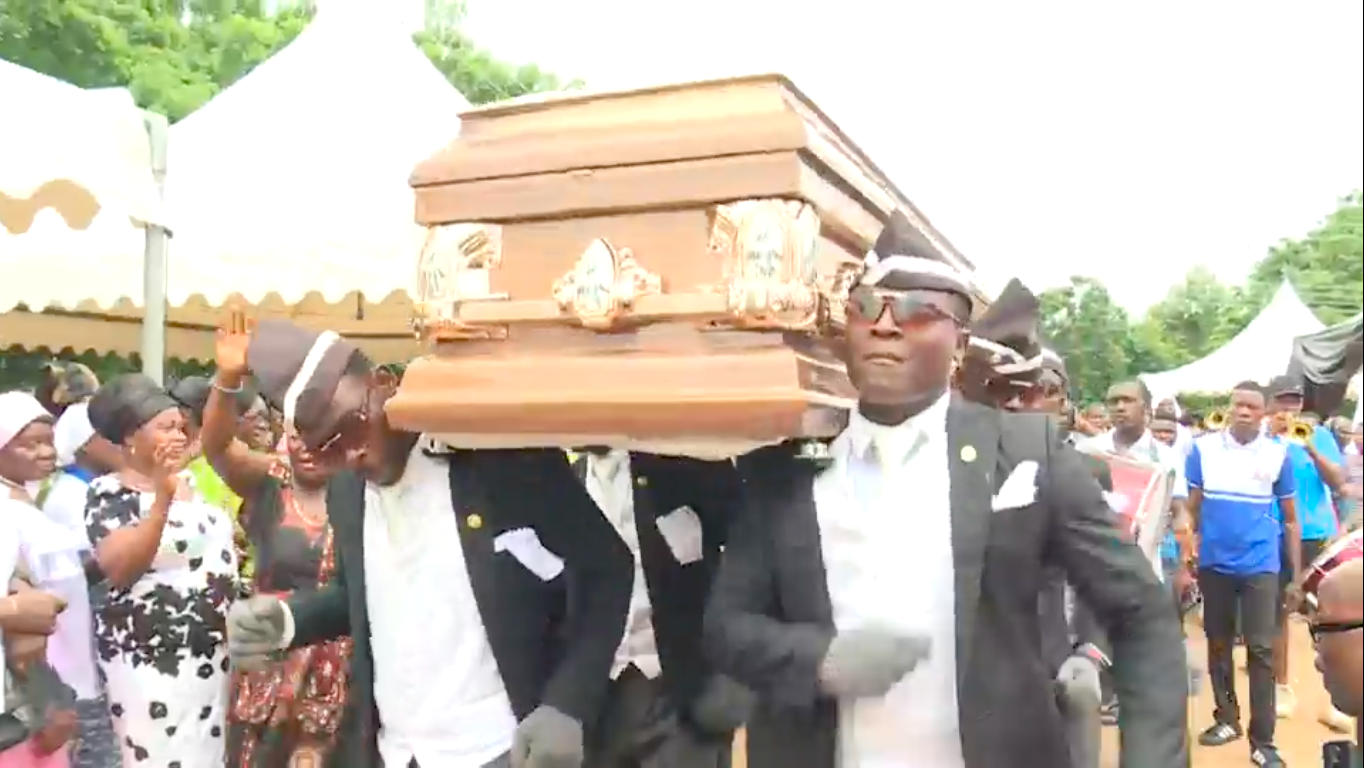 Los mejores memes de 'los negritos bailando con ataúd'