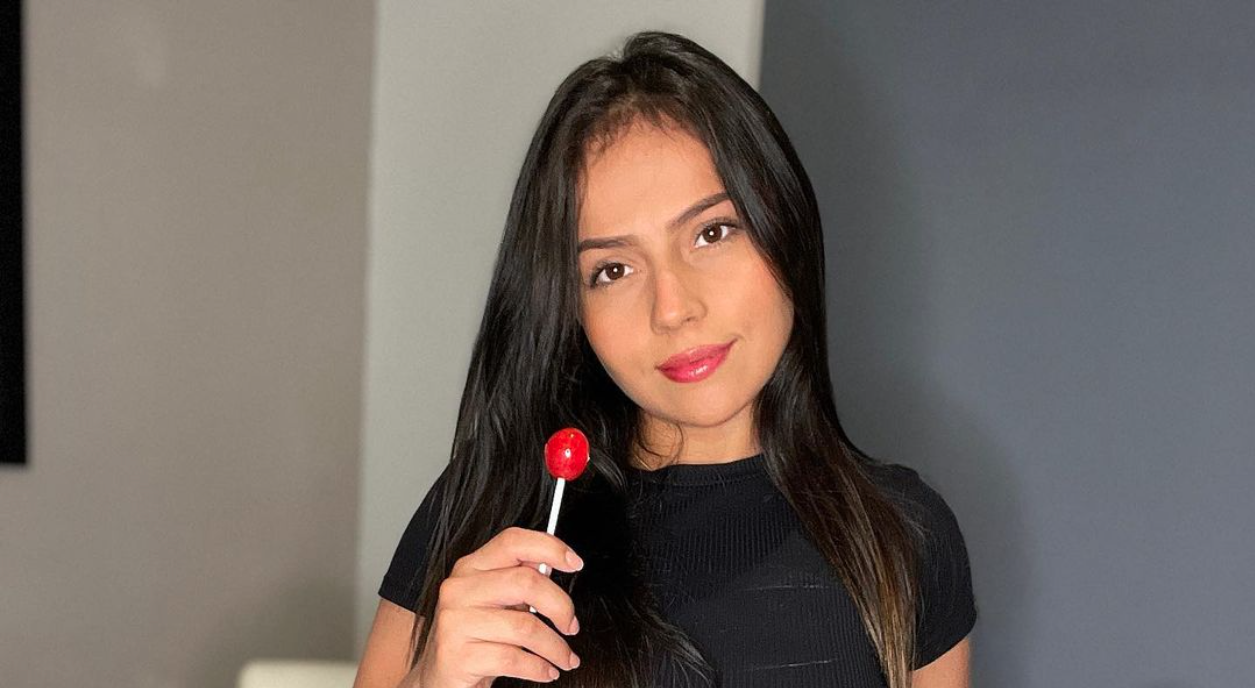 (VIDEO) Aida Cortés hará un juguete sexual igual a su parte de abajo