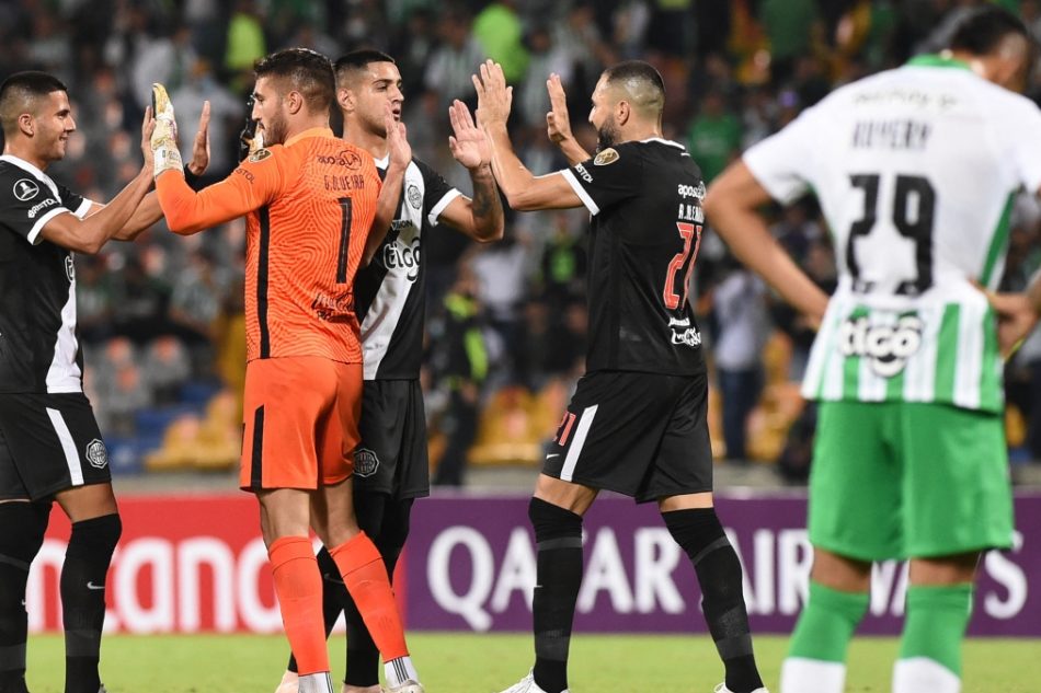 Sobredosis Nacional: La Mano de Parisi - Radioacktiva.com