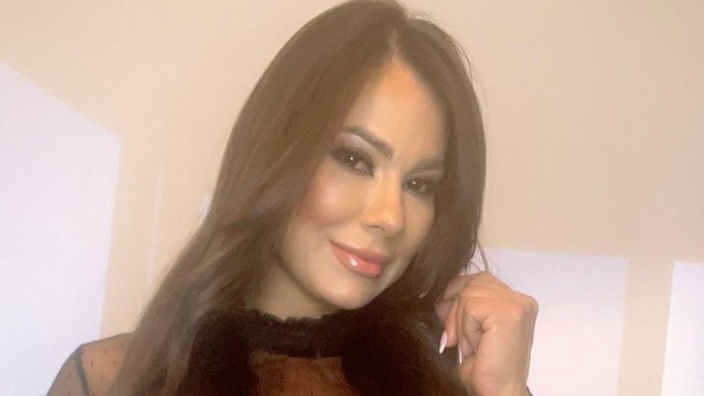 Esperanza Gómez le mostró cariño a un fan que la ama