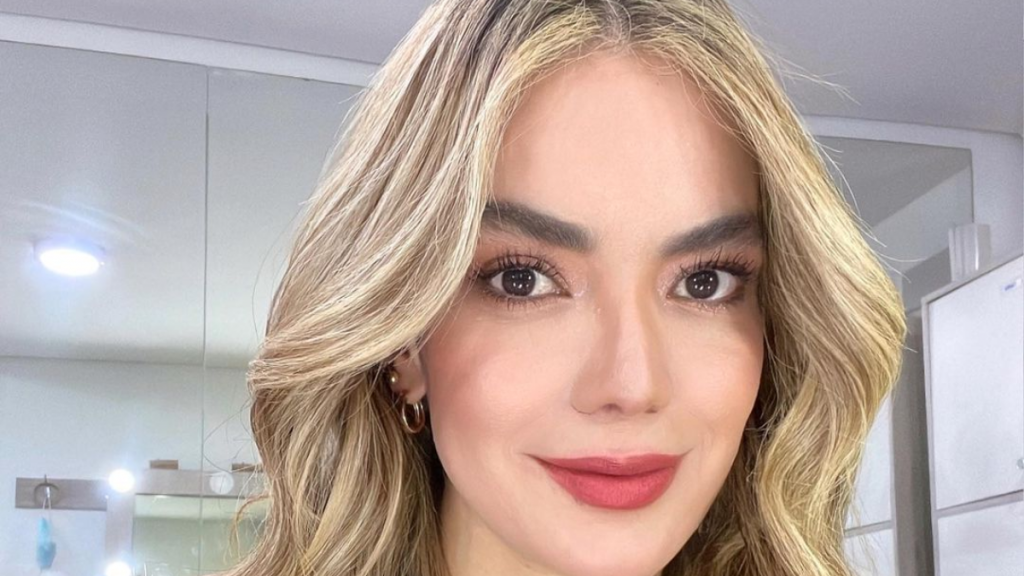 Elianis Garrido presumió su marcado abdomen