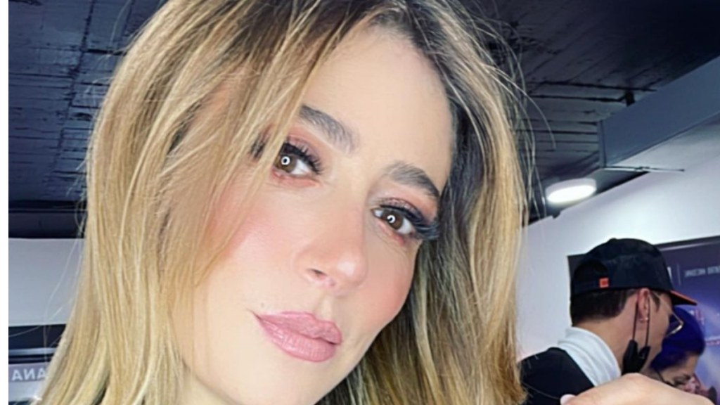 Verónica Orozco posó muy sensual en la playa