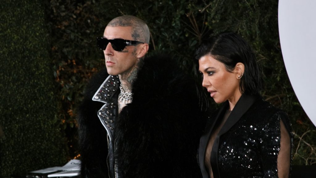 Travis Barker fue la envidia de muchos por candentes fotos con Kourtney ...