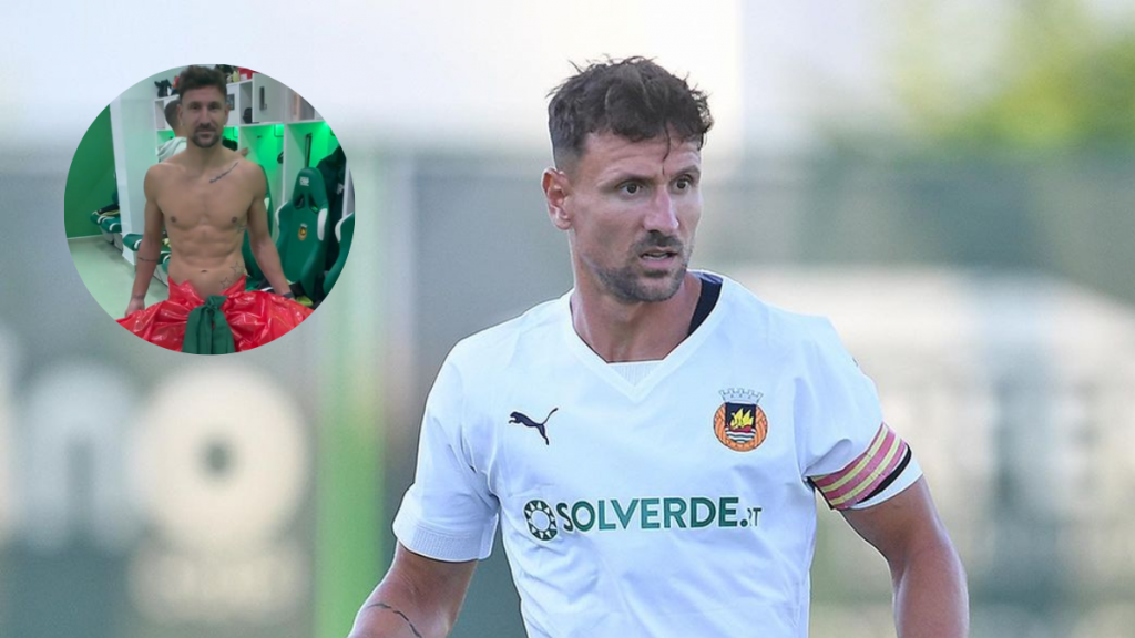 Futbolista se desnudó para ser el regalo de San Valentín