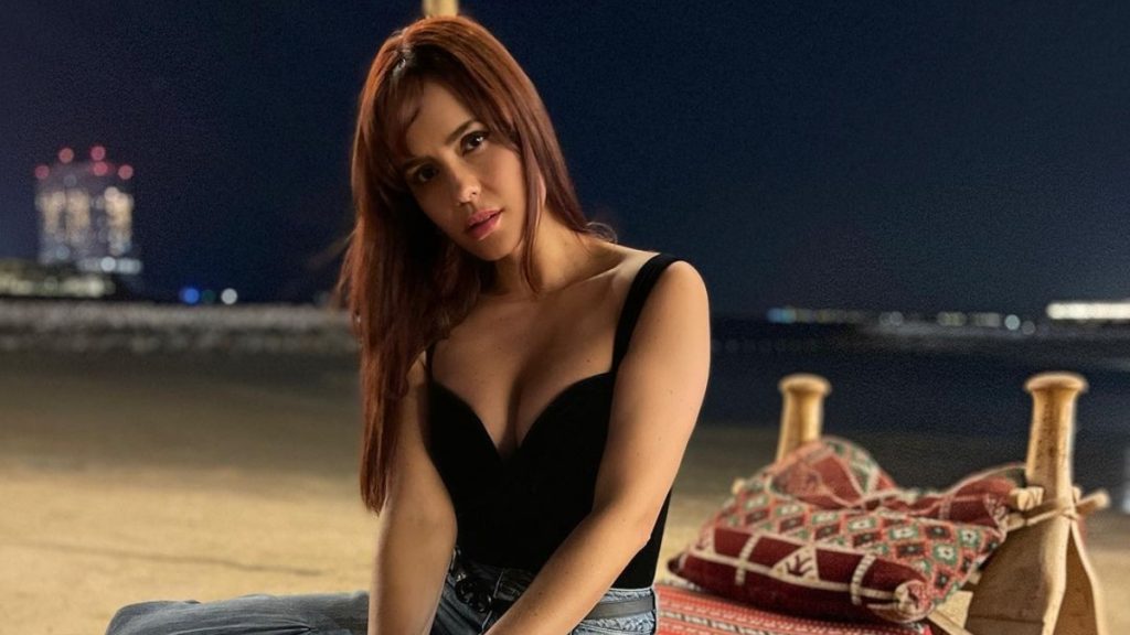 Ana Lucía Domínguez derrocha sensualidad en bikini