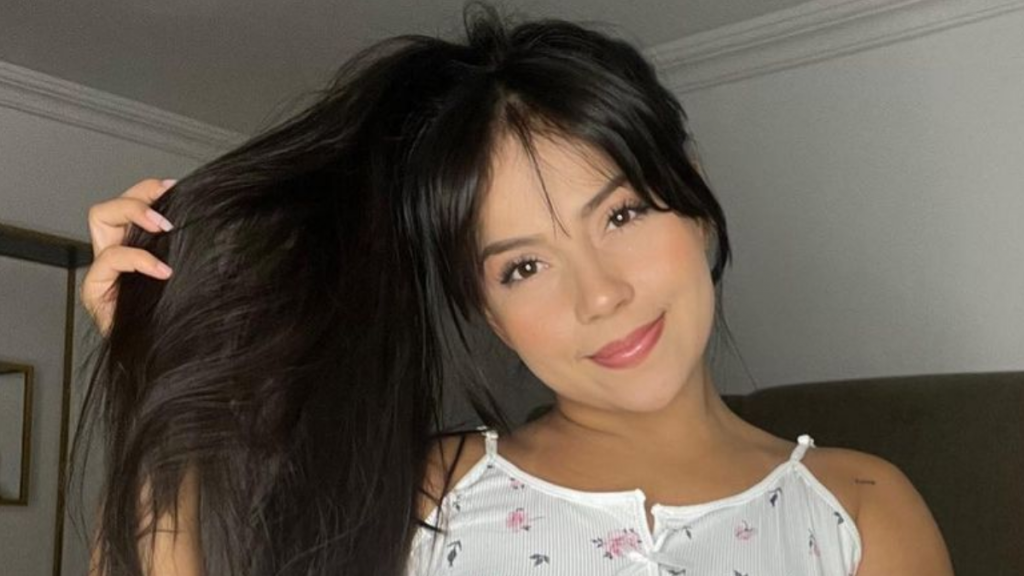 Aida Cortés encendió las redes con sensual foto sobre la cama