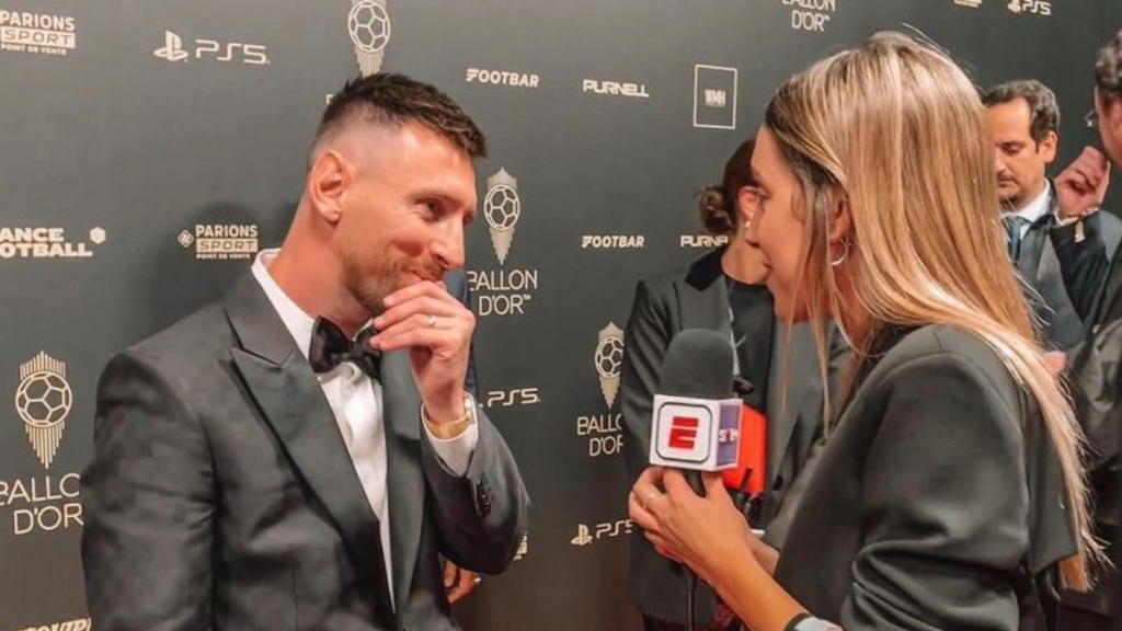 Ella es la hermosa periodista que puso nervioso a Messi