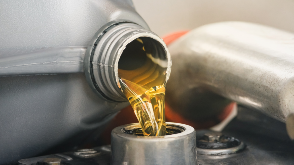 ¿Qué pasa si la gasolina cambia de color? Le contamos