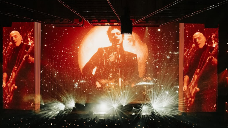 Soda Stereo sorprendió a Bogotá con un gran show que recordó a los ...